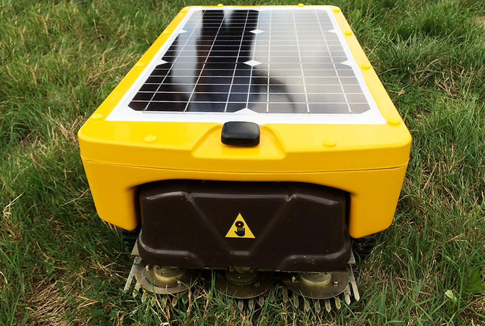 Un robot tondeuse solaire pour les applications agricoles – pv magazine France