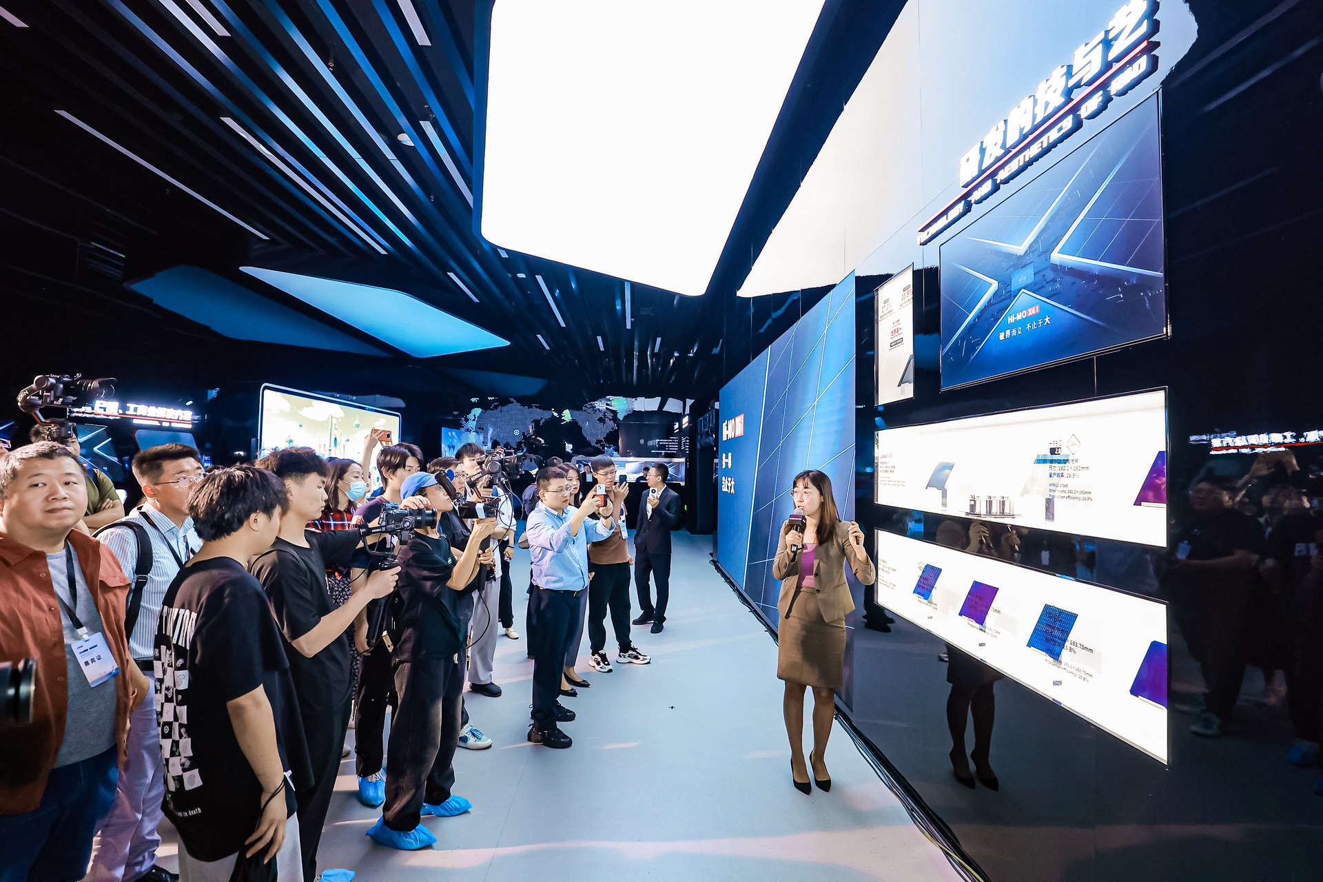 Longi présente des modules photovoltaïques HPBC de 630 W avec un ...