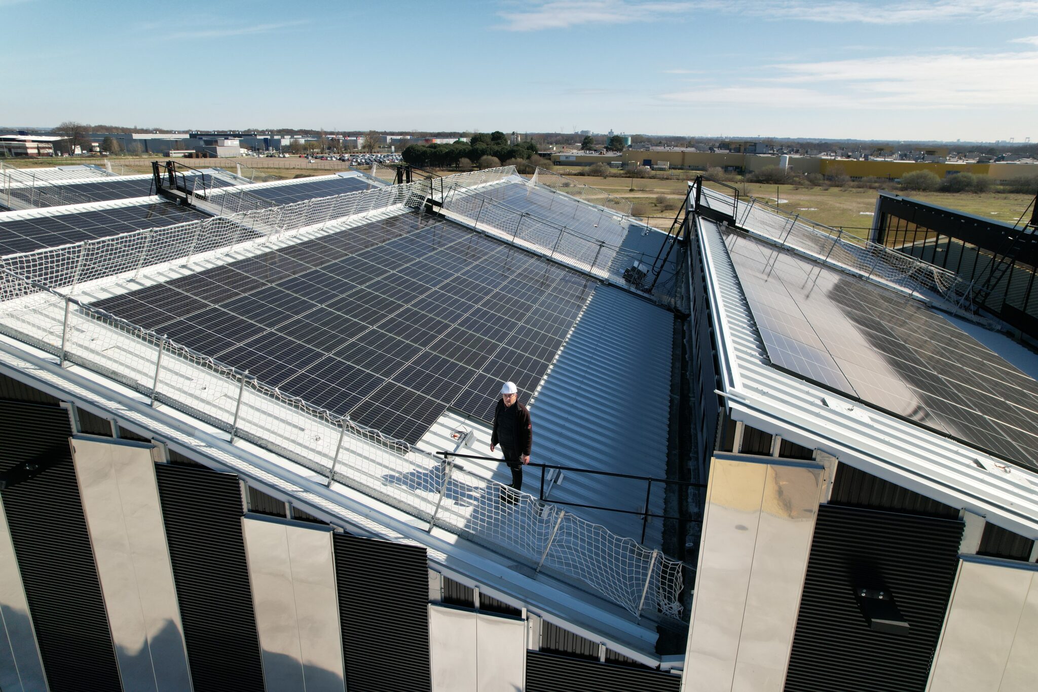 L’installation du jour : une centrale solaire en autoconsommation sur une toiture atypique et à ...