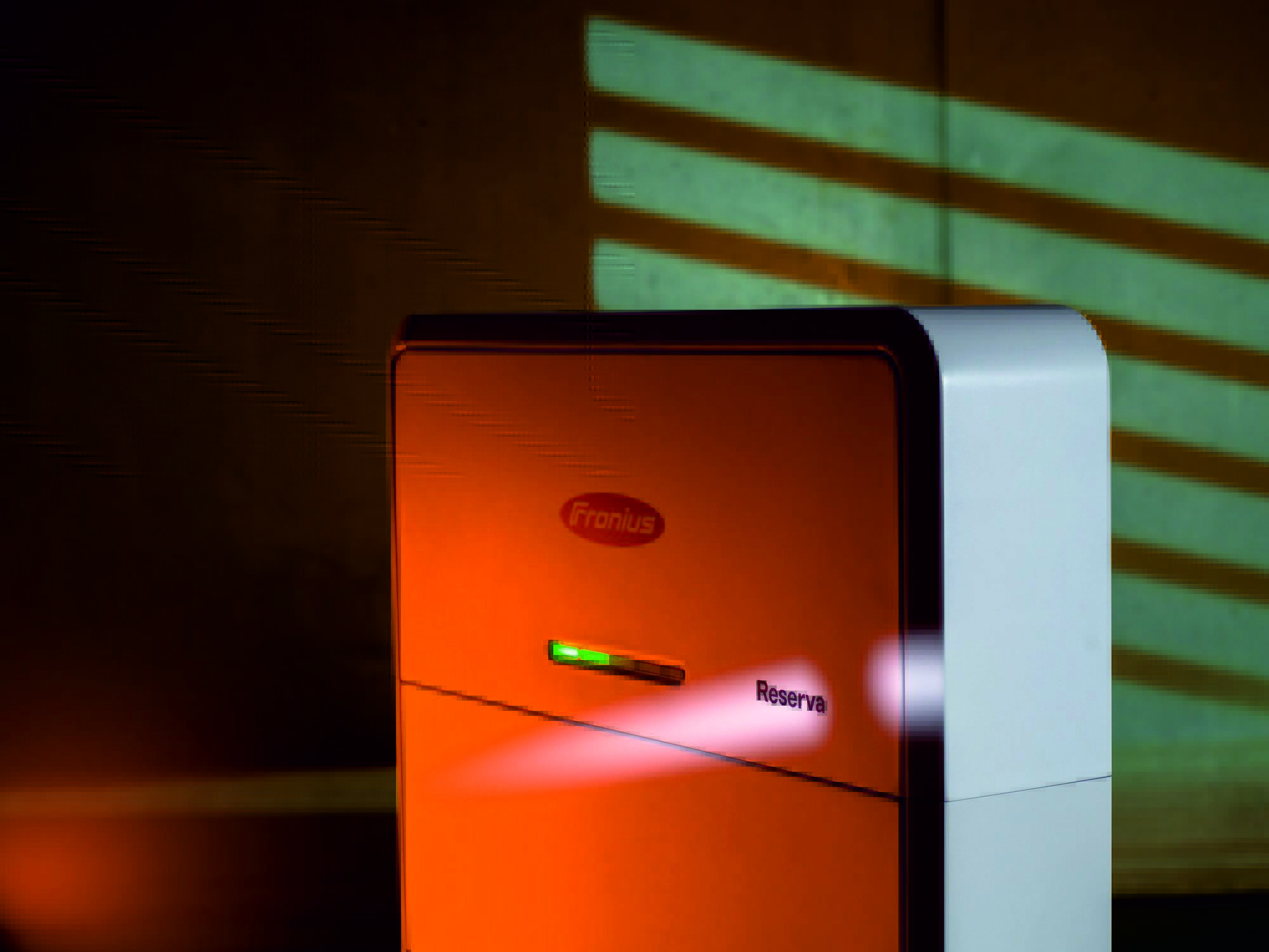 Fronius lance une batterie lithium-phosphate de fer de 15,8 kWh pour le ...